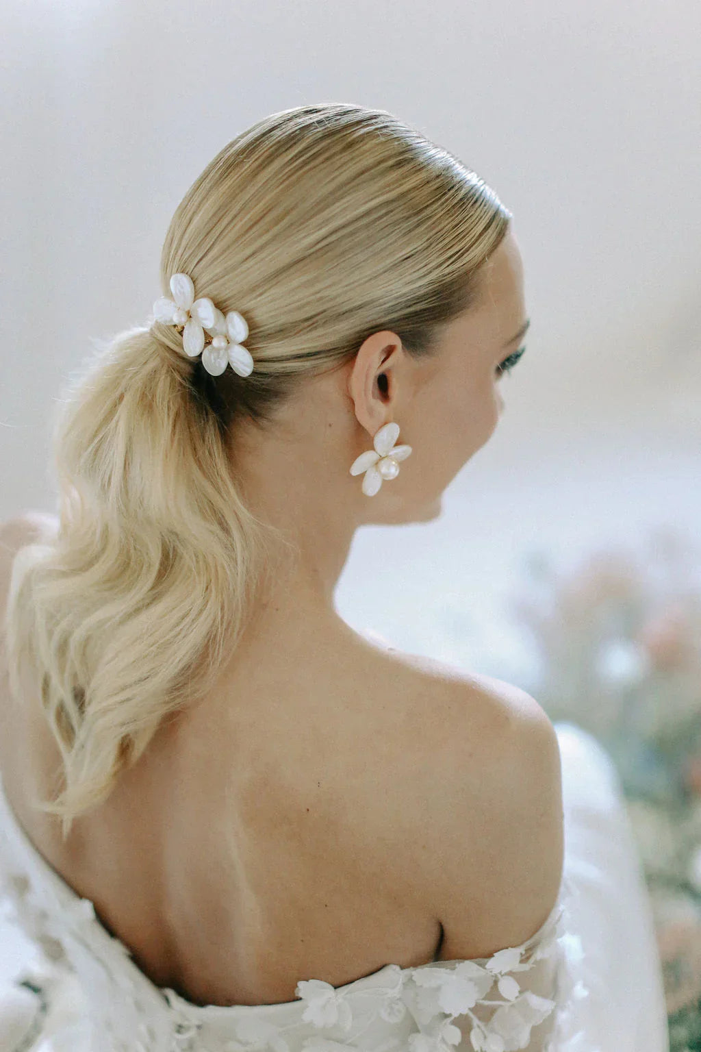 Ponytail wedding hair inspo for the modern bride l Megan Therese